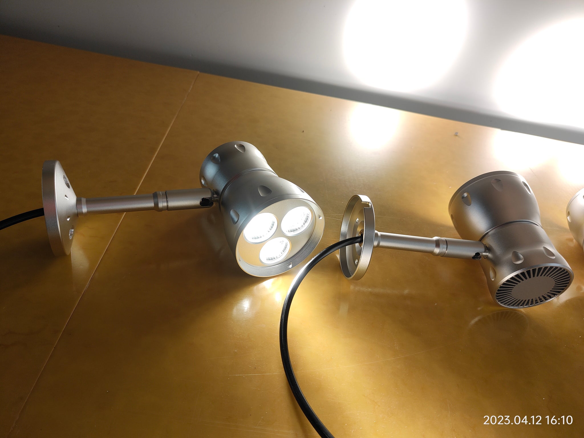 A020 Waterdrop LED focus spotlight for Art Gallery lighting – LEDing ...